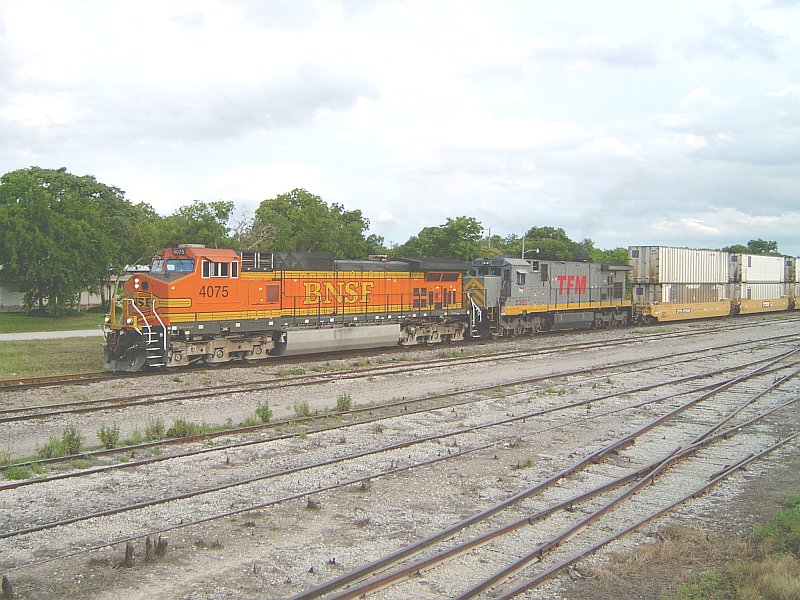 BNSF 4075